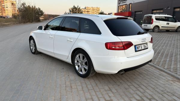 Balts Audi A4 2010 Viļņa, ar dzinēja tilpumu 3.00 L un nobraukumu 349 tūkst. km par 6800 €, foto 5 vietnē AUTOMOTO.COM.LV
