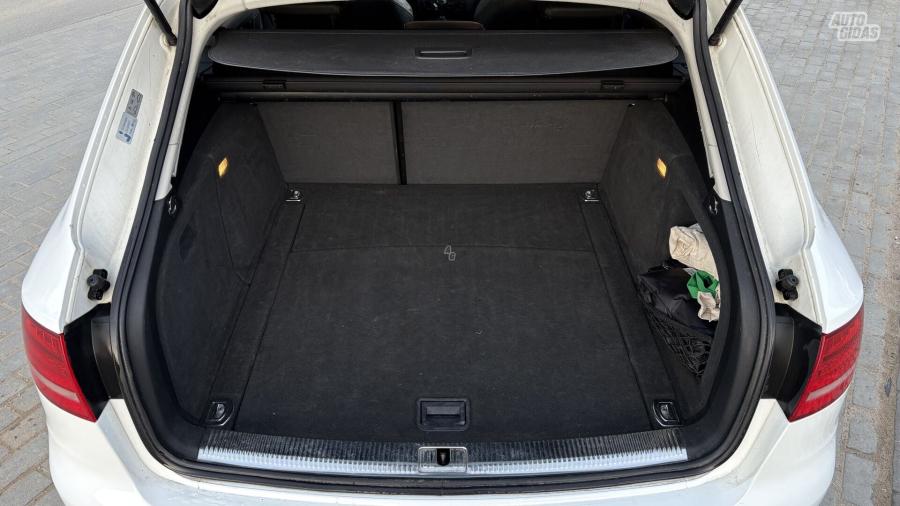 White Audi A4 2010 in Vilnius, with an engine capacity of 3.00 L and mileage of 349 thousand km for 6800 €, photo 11 on AUTOMOTO.COM.LV