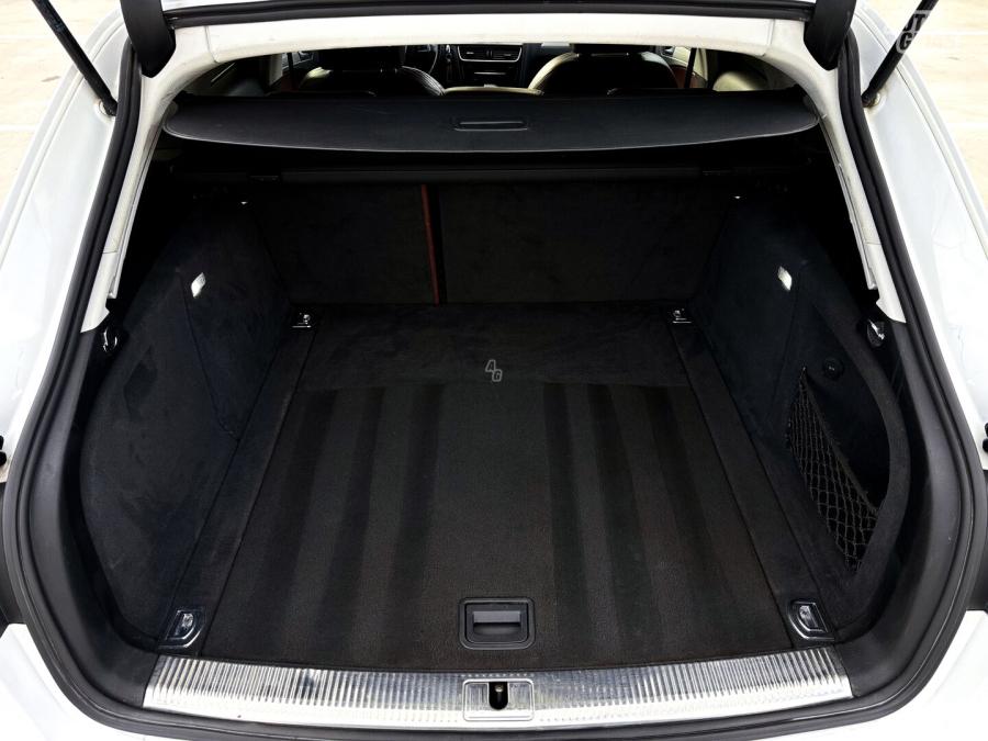 White Audi A4 2010 in Kaunas, with an engine capacity of 2.00 L and mileage of 256 thousand km for 3300 €, photo 27 on AUTOMOTO.COM.LV