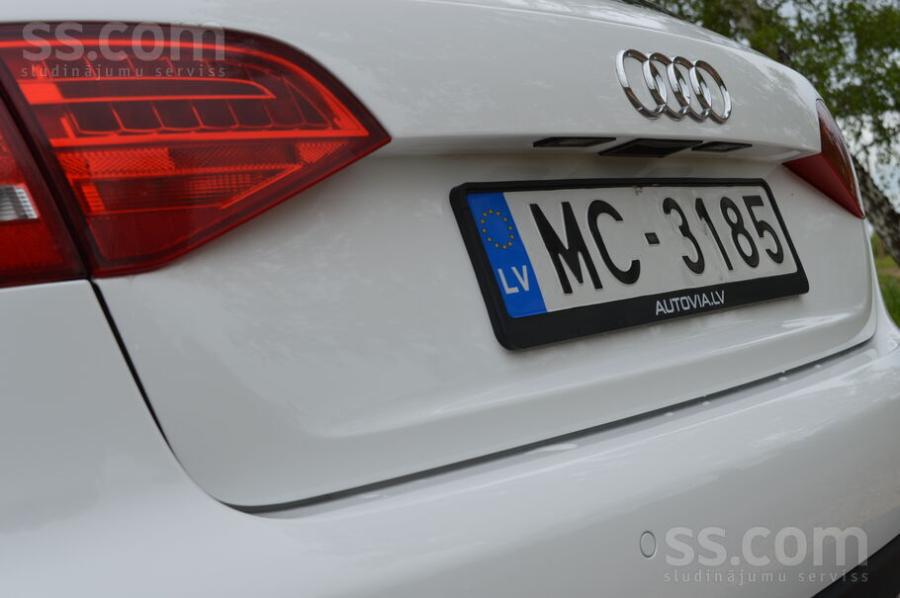 Balts Audi A4 2010 Dobele, ar dzinēja tilpumu 2.00 L un nobraukumu 315 tūkst. km par 5600 €, foto 12 vietnē AUTOMOTO.COM.LV