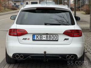 Balts Audi A4 2010 Rīga, ar dzinēja tilpumu 2.70 L un nobraukumu 451 tūkst. km par 5650 €, foto 4 vietnē AUTOMOTO.COM.LV