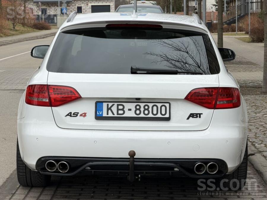 Balts Audi A4 2010 Rīga, ar dzinēja tilpumu 2.70 L un nobraukumu 451 tūkst. km par 5650 €, foto 4 vietnē AUTOMOTO.COM.LV