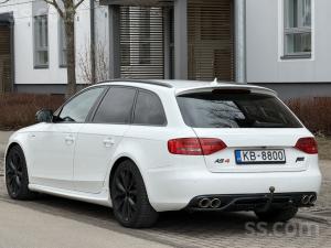 Balts Audi A4 2010 Rīga, ar dzinēja tilpumu 2.70 L un nobraukumu 451 tūkst. km par 5650 €, foto 7 vietnē AUTOMOTO.COM.LV