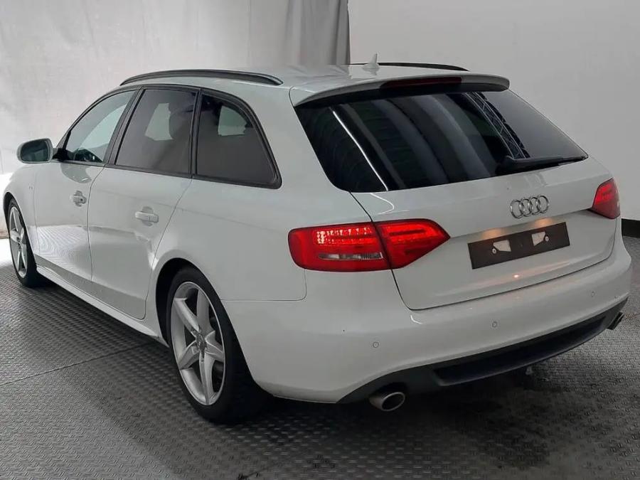 Balts Audi A4 2010 Mārupe, ar dzinēja tilpumu 3.00 L un nobraukumu 227 tūkst. km par 8450 €, foto 5 vietnē AUTOMOTO.COM.LV
