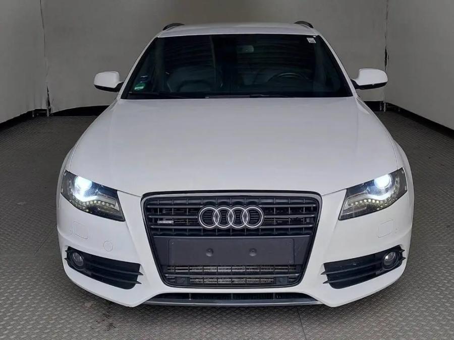 Balts Audi A4 2010 Mārupe, ar dzinēja tilpumu 3.00 L un nobraukumu 227 tūkst. km par 8450 €, foto 12 vietnē AUTOMOTO.COM.LV