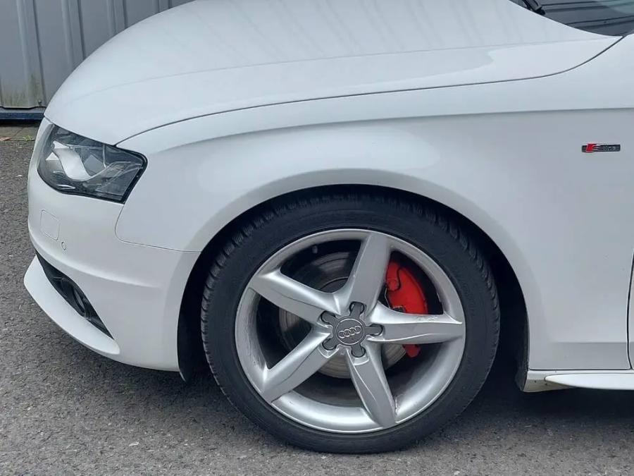Balts Audi A4 2010 Mārupe, ar dzinēja tilpumu 3.00 L un nobraukumu 227 tūkst. km par 8450 €, foto 14 vietnē AUTOMOTO.COM.LV