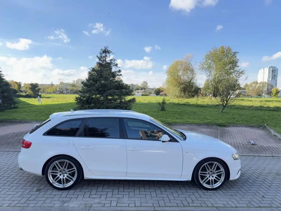 Balts Audi A4 2010 Rīga, ar dzinēja tilpumu 3.00 L un nobraukumu 342 tūkst. km par 5690 €, foto 3 vietnē AUTOMOTO.COM.LV