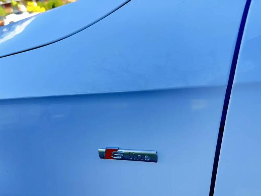 Balts Audi A4 2010 Rīga, ar dzinēja tilpumu 3.00 L un nobraukumu 342 tūkst. km par 5690 €, foto 5 vietnē AUTOMOTO.COM.LV