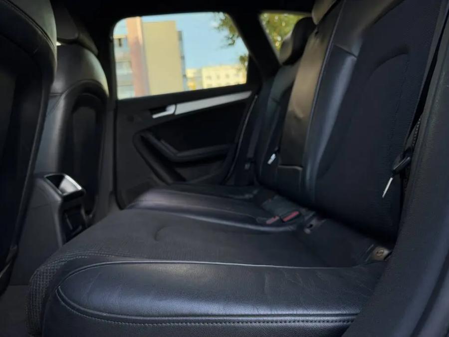 Balts Audi A4 2010 Rīga, ar dzinēja tilpumu 3.00 L un nobraukumu 342 tūkst. km par 5690 €, foto 7 vietnē AUTOMOTO.COM.LV