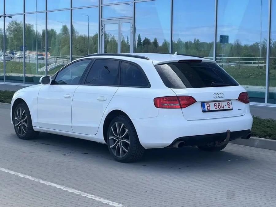 Balts Audi A4 2010 Rēzekne, ar dzinēja tilpumu 2.00 L un nobraukumu 412 tūkst. km par 4850 €, foto 5 vietnē AUTOMOTO.COM.LV
