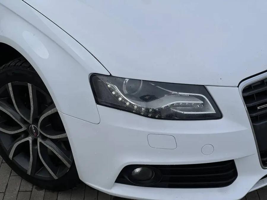 Balts Audi A4 2010 Rēzekne, ar dzinēja tilpumu 2.00 L un nobraukumu 412 tūkst. km par 4850 €, foto 8 vietnē AUTOMOTO.COM.LV