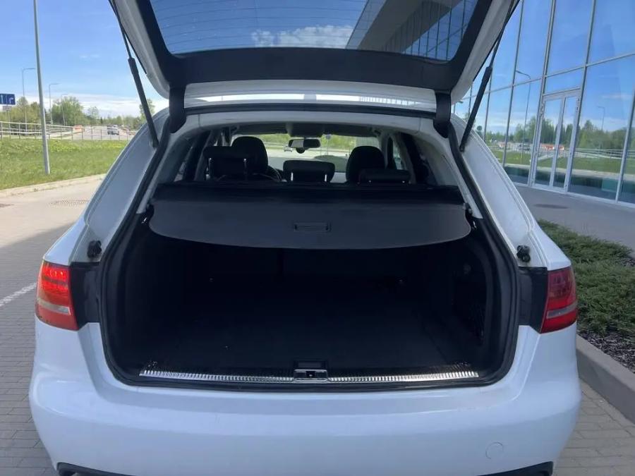 Balts Audi A4 2010 Rēzekne, ar dzinēja tilpumu 2.00 L un nobraukumu 412 tūkst. km par 4850 €, foto 9 vietnē AUTOMOTO.COM.LV