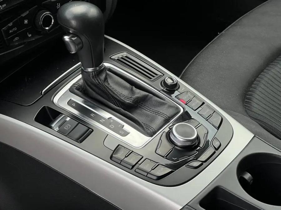 Balts Audi A4 2010 Rēzekne, ar dzinēja tilpumu 2.00 L un nobraukumu 412 tūkst. km par 4850 €, foto 13 vietnē AUTOMOTO.COM.LV