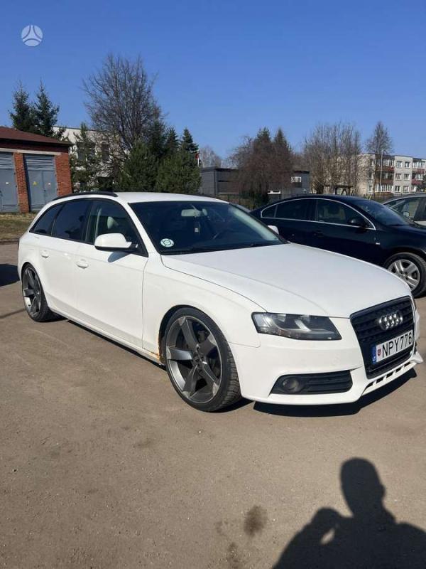 Balts Audi A4 2010 Viļņa, ar dzinēja tilpumu 2.00 L un nobraukumu 353 tūkst. km par 3999 €, foto 2 vietnē AUTOMOTO.COM.LV