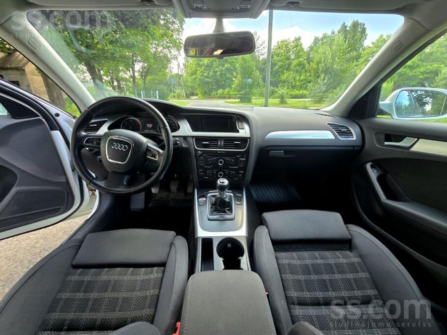 Balts Audi A4 2010 Rīga, ar dzinēja tilpumu 2.00 L un nobraukumu 302 tūkst. km par 6890 €, foto 9 vietnē AUTOMOTO.COM.LV