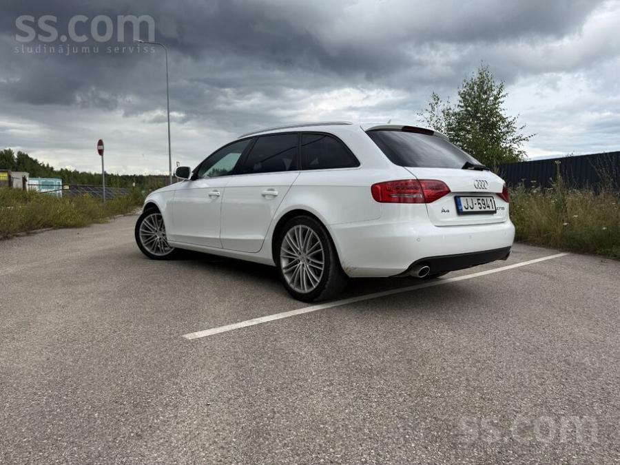 Balts Audi A4 2010 Daugavpils, ar dzinēja tilpumu 2.70 L un nobraukumu 304 tūkst. km par 6700 €, foto 5 vietnē AUTOMOTO.COM.LV