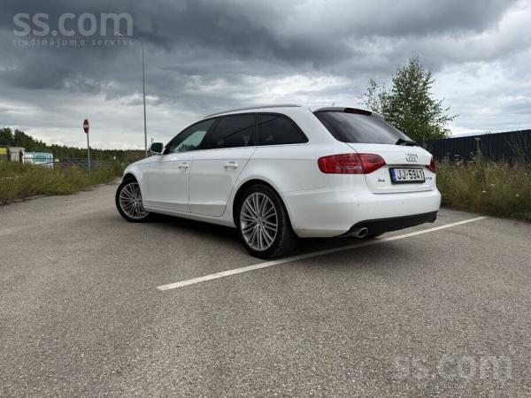 Balts Audi A4 2010 Daugavpils, ar dzinēja tilpumu 2.70 L un nobraukumu 304 tūkst. km par 6700 €, foto 4 vietnē AUTOMOTO.COM.LV