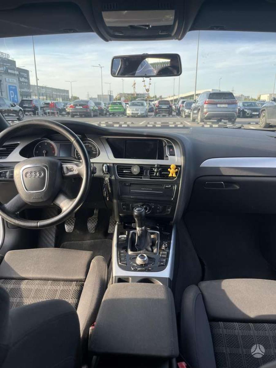 Balts Audi A4 2010 Viļņa, ar dzinēja tilpumu 2.00 L un nobraukumu 274 tūkst. km par 4500 €, foto 14 vietnē AUTOMOTO.COM.LV