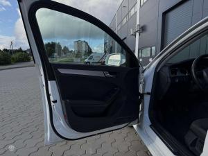 White Audi A4 2010 in Vilnius, with an engine capacity of 1.98 L and mileage of 271 thousand km for 5999 €, photo 8 on AUTOMOTO.COM.LV