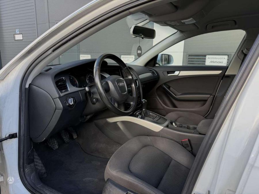 White Audi A4 2010 in Vilnius, with an engine capacity of 1.98 L and mileage of 271 thousand km for 5999 €, photo 9 on AUTOMOTO.COM.LV