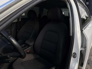 White Audi A4 2010 in Vilnius, with an engine capacity of 1.98 L and mileage of 271 thousand km for 5999 €, photo 10 on AUTOMOTO.COM.LV