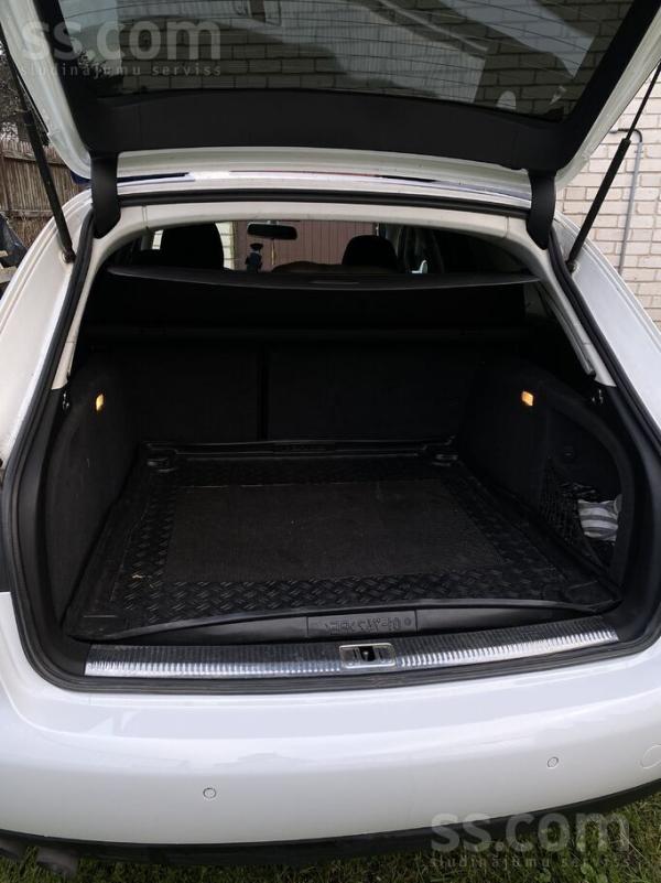 White Audi A4 2011 in Riga, with an engine capacity of 2.00 L and mileage of 315 thousand km for 6450 €, photo 7 on AUTOMOTO.COM.LV