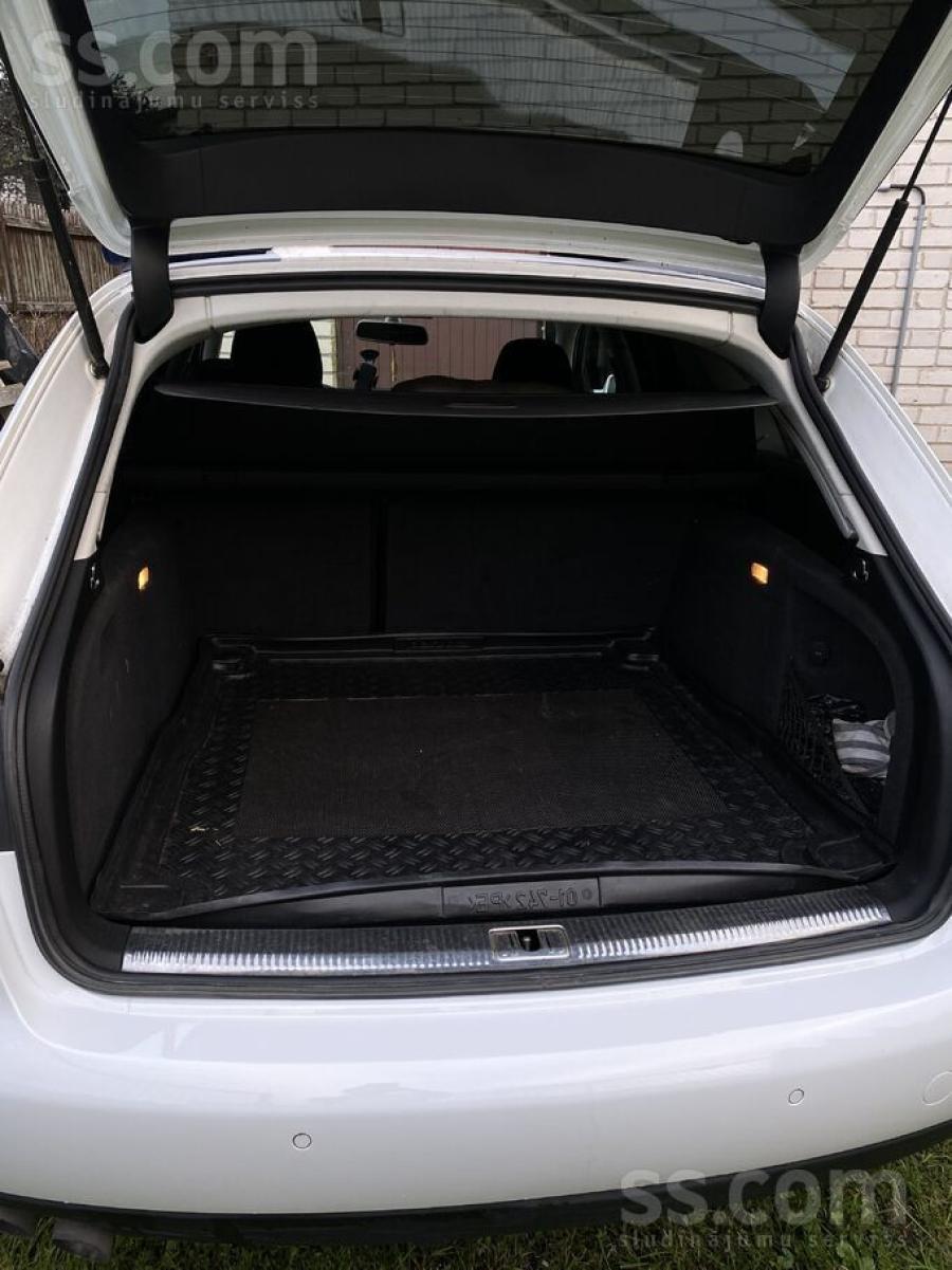 White Audi A4 2011 in Riga, with an engine capacity of 2.00 L and mileage of 315 thousand km for 6450 €, photo 8 on AUTOMOTO.COM.LV