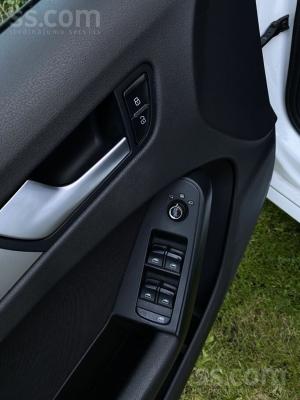 White Audi A4 2011 in Riga, with an engine capacity of 2.00 L and mileage of 315 thousand km for 6450 €, photo 9 on AUTOMOTO.COM.LV