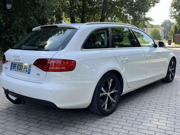 White Audi A4 2011 in Taurage, with an engine capacity of 1.97 L and mileage of 270 thousand km for 5550 €, photo 5 on AUTOMOTO.COM.LV