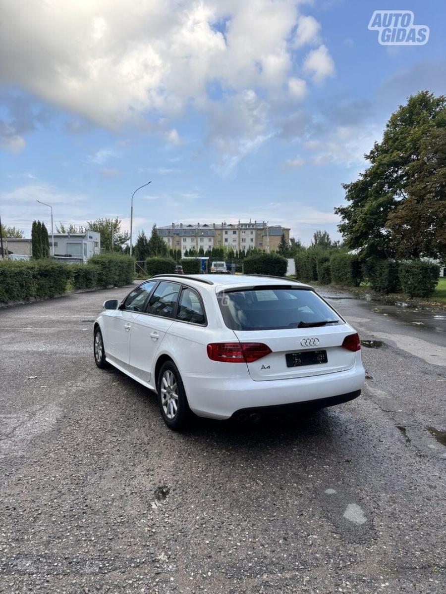 Balts Audi A4 2011 Panevēža, ar dzinēja tilpumu 2.00 L un nobraukumu 258 tūkst. km par 4950 €, foto 4 vietnē AUTOMOTO.COM.LV