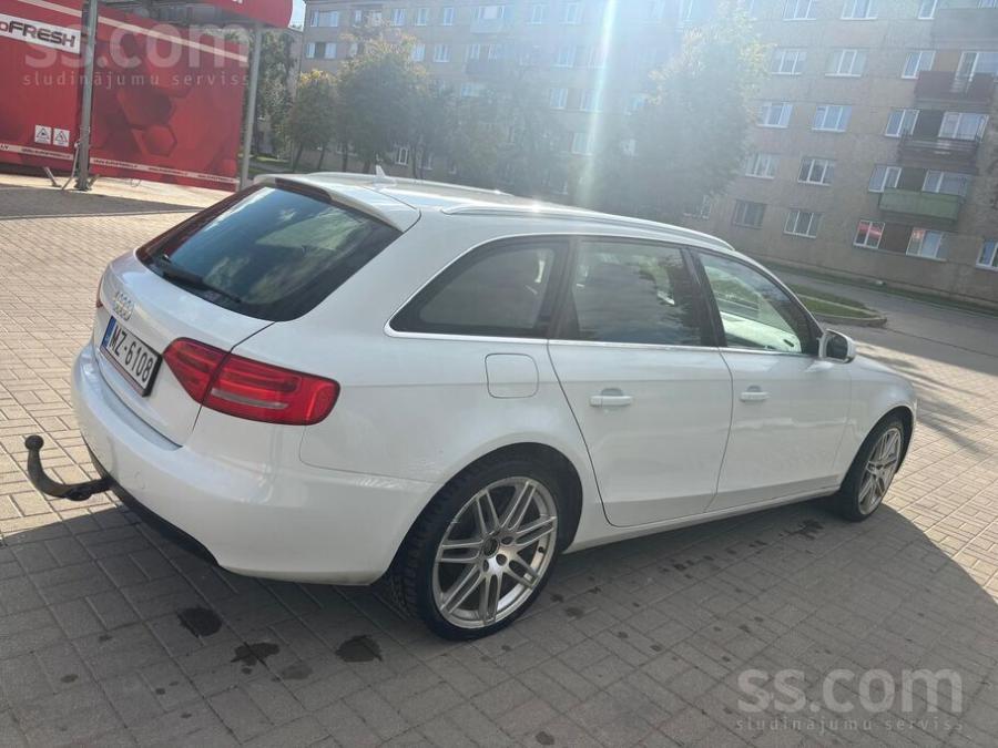 Balts Audi A4 2011 Rēzekne, ar dzinēja tilpumu 2.00 L un nobraukumu 330 tūkst. km par 4250 €, foto 3 vietnē AUTOMOTO.COM.LV