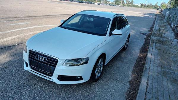 Balts Audi A4 2011 Marijampole, ar dzinēja tilpumu 2.70 L un nobraukumu 270 tūkst. km par 3600 €, foto 4 vietnē AUTOMOTO.COM.LV