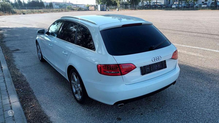 Balts Audi A4 2011 Marijampole, ar dzinēja tilpumu 2.70 L un nobraukumu 270 tūkst. km par 3600 €, foto 7 vietnē AUTOMOTO.COM.LV