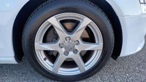 Balts Audi A4 2011 Marijampole, ar dzinēja tilpumu 2.70 L un nobraukumu 270 tūkst. km par 3600 €, foto 8 vietnē AUTOMOTO.COM.LV