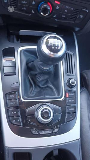 Balts Audi A4 2011 Marijampole, ar dzinēja tilpumu 2.70 L un nobraukumu 270 tūkst. km par 3600 €, foto 14 vietnē AUTOMOTO.COM.LV