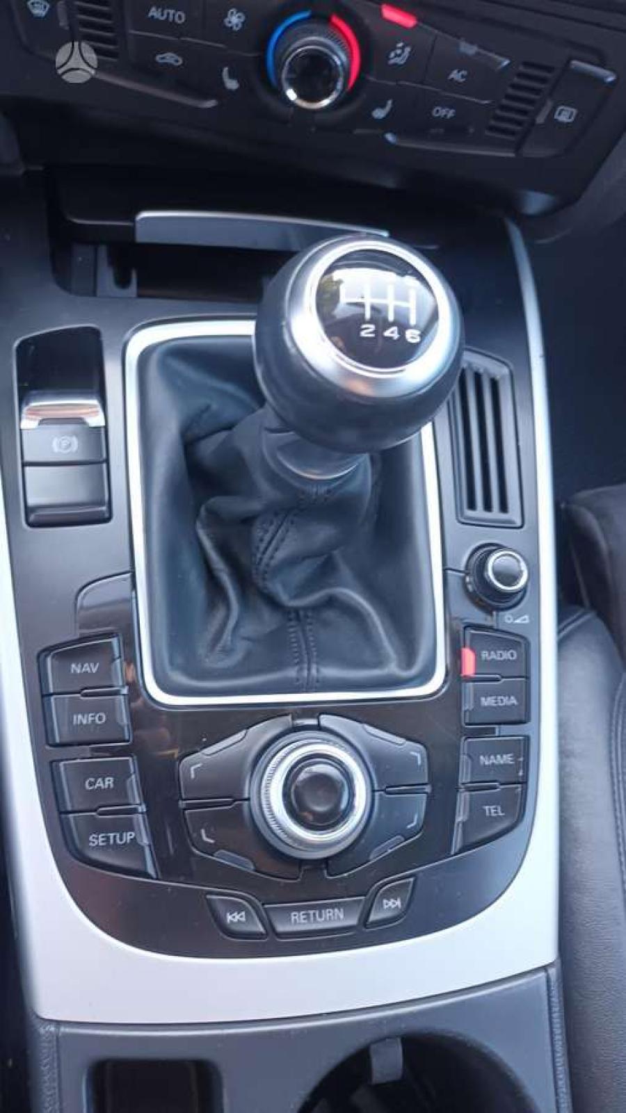 Balts Audi A4 2011 Marijampole, ar dzinēja tilpumu 2.70 L un nobraukumu 270 tūkst. km par 3600 €, foto 14 vietnē AUTOMOTO.COM.LV