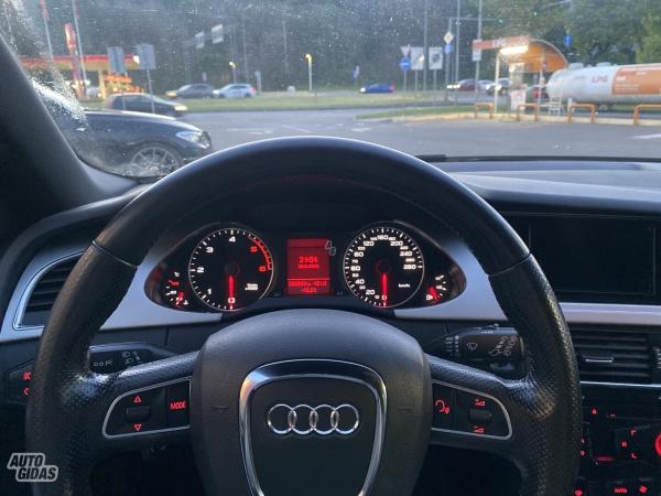Audi A4 2011 Viļņa vietnē Balts Audi A4 2011 Viļņa, ar dzinēja tilpumu 2.00 L un nobraukumu 295 tūkst. km par 3700 €, foto 11 vietnē AUTOMOTO.COM.LV