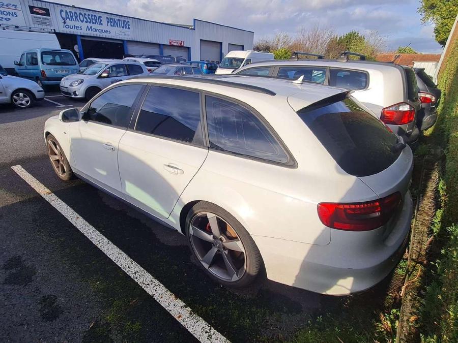 Balts Audi A4 2012 Tauragė, ar dzinēja tilpumu 2.97 L un nobraukumu 298 tūkst. km par 6800 €, foto 3 vietnē AUTOMOTO.COM.LV