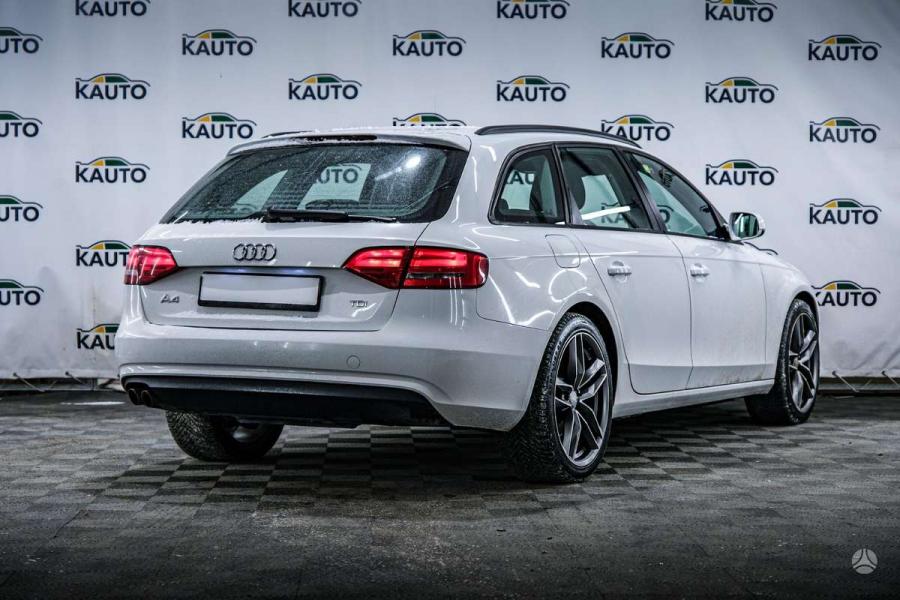 Balts Audi A4 2012 Kauņa, ar dzinēja tilpumu 2.00 L un nobraukumu 303 tūkst. km par 7590 €, foto 3 vietnē AUTOMOTO.COM.LV