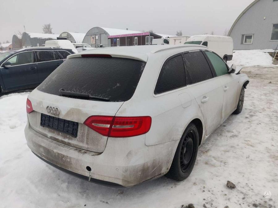 White Audi A4 2012 in Vilnius, with an engine capacity of 2.00 L and mileage of 181 thousand km for 4700 €, photo 7 on AUTOMOTO.COM.LV