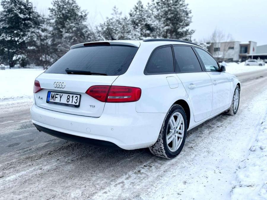 White Audi A4 2012 in Vilnius, with an engine capacity of 1.97 L and mileage of 230 thousand km for 5950 €, photo 5 on AUTOMOTO.COM.LV