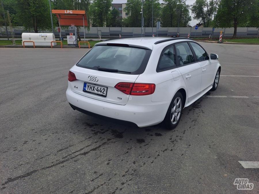 White Audi A4 2012 in Radviliskis, with an engine capacity of 2.00 L and mileage of 331 thousand km for 5000 €, photo 6 on AUTOMOTO.COM.LV