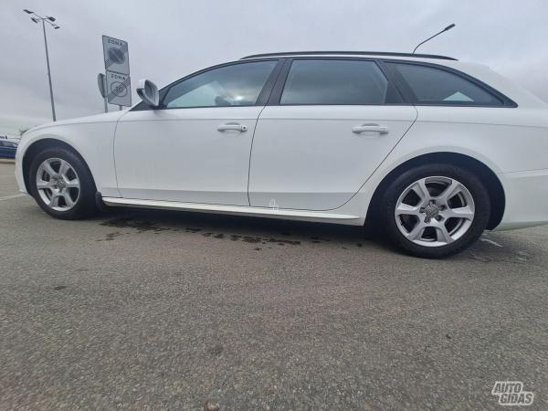 White Audi A4 2012 in Radviliskis, with an engine capacity of 2.00 L and mileage of 331 thousand km for 5000 €, photo 7 on AUTOMOTO.COM.LV