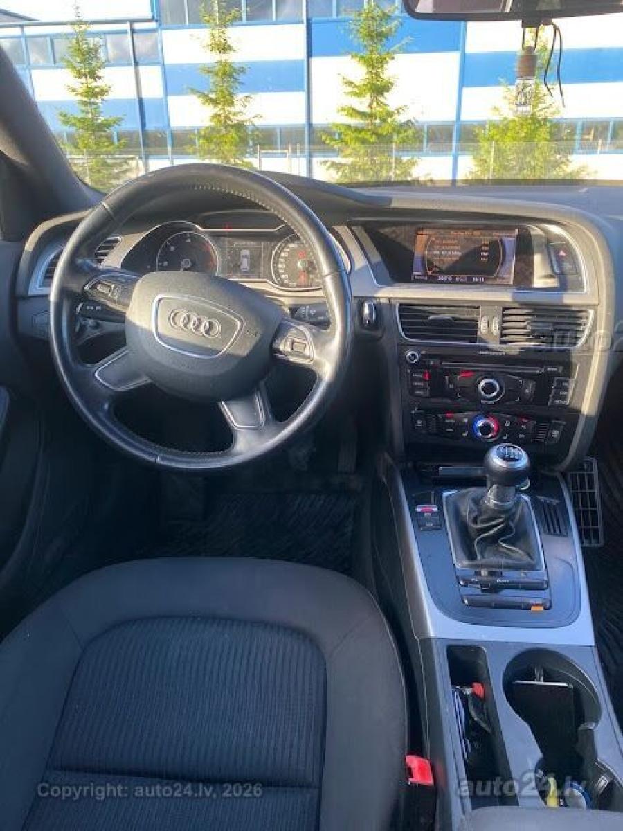 Balts Audi A4 2012 Tallina, ar dzinēja tilpumu 2.00 L un nobraukumu 351 tūkst. km par 3950 €, foto 4 vietnē AUTOMOTO.COM.LV