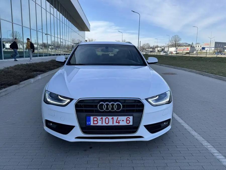 White Audi A4 2012 in Rezekne, with an engine capacity of 2.00 L and mileage of 250 thousand km for 8700 €, photo 3 on AUTOMOTO.COM.LV