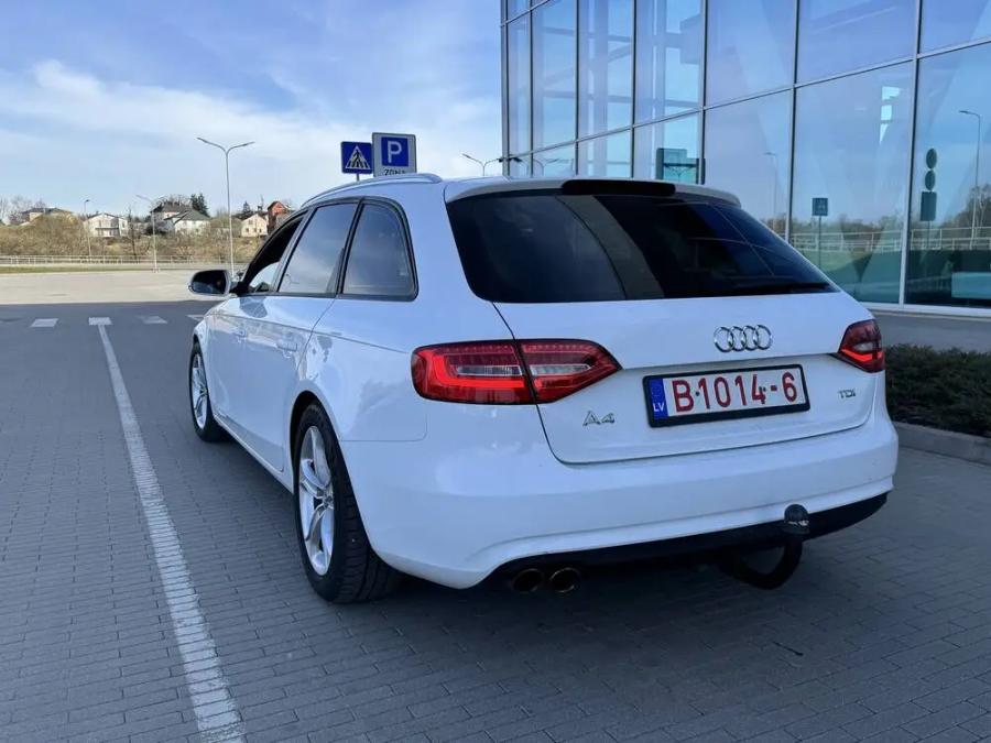 White Audi A4 2012 in Rezekne, with an engine capacity of 2.00 L and mileage of 250 thousand km for 8700 €, photo 8 on AUTOMOTO.COM.LV