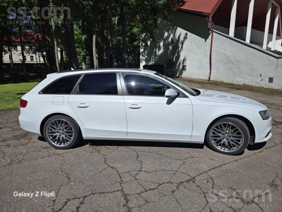 Balts Audi A4 2012 Balvi, ar dzinēja tilpumu 2.00 L un nobraukumu 262 tūkst. km par 7290 €, foto 4 vietnē AUTOMOTO.COM.LV