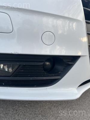 White Audi A4 2012 in Riga, with an engine capacity of 2.00 L and mileage of 347 thousand km for 7500 €, photo 12 on AUTOMOTO.COM.LV