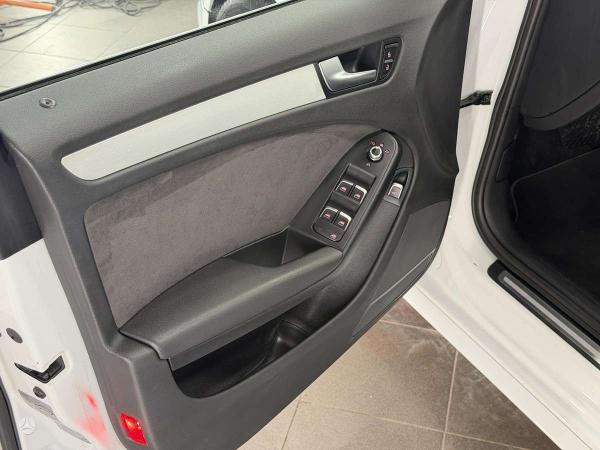 White Audi A4 2012 in Riga, with an engine capacity of 2.97 L and mileage of 293 thousand km for 8500 €, photo 9 on AUTOMOTO.COM.LV