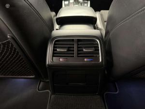 White Audi A4 2012 in Riga, with an engine capacity of 2.97 L and mileage of 293 thousand km for 8500 €, photo 14 on AUTOMOTO.COM.LV